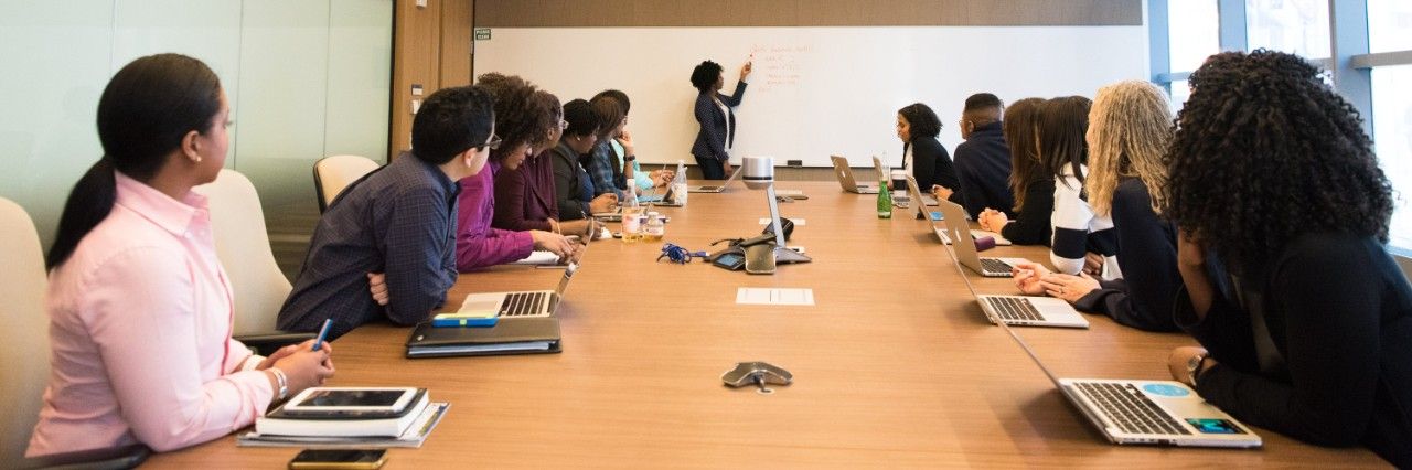Describe a time when you had to give a presentation in a group setting ...